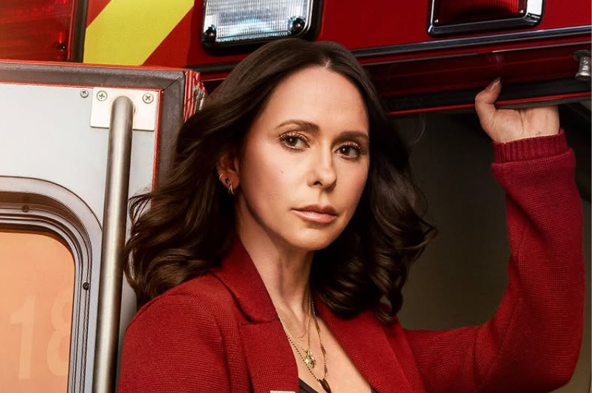 Jennifer Love Hewitt Labeled 'Unrecognizable' By Fans In These New Pics ...