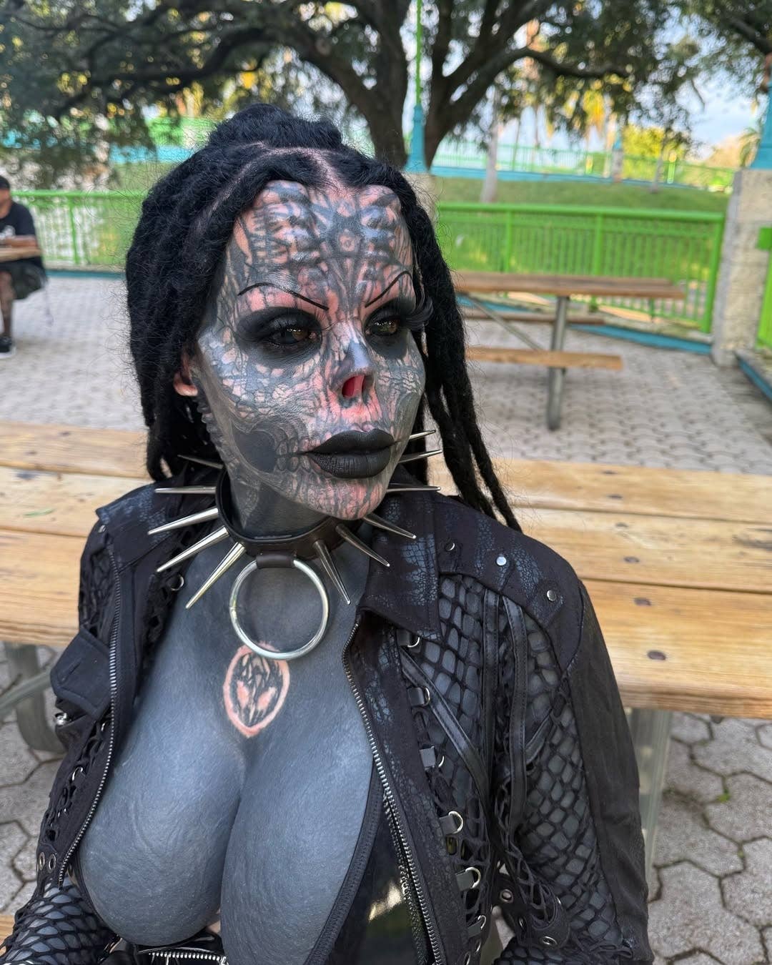 Tattooed Woman Who Keeps Her Nose Inside A Jar Reveals How She Looked ...