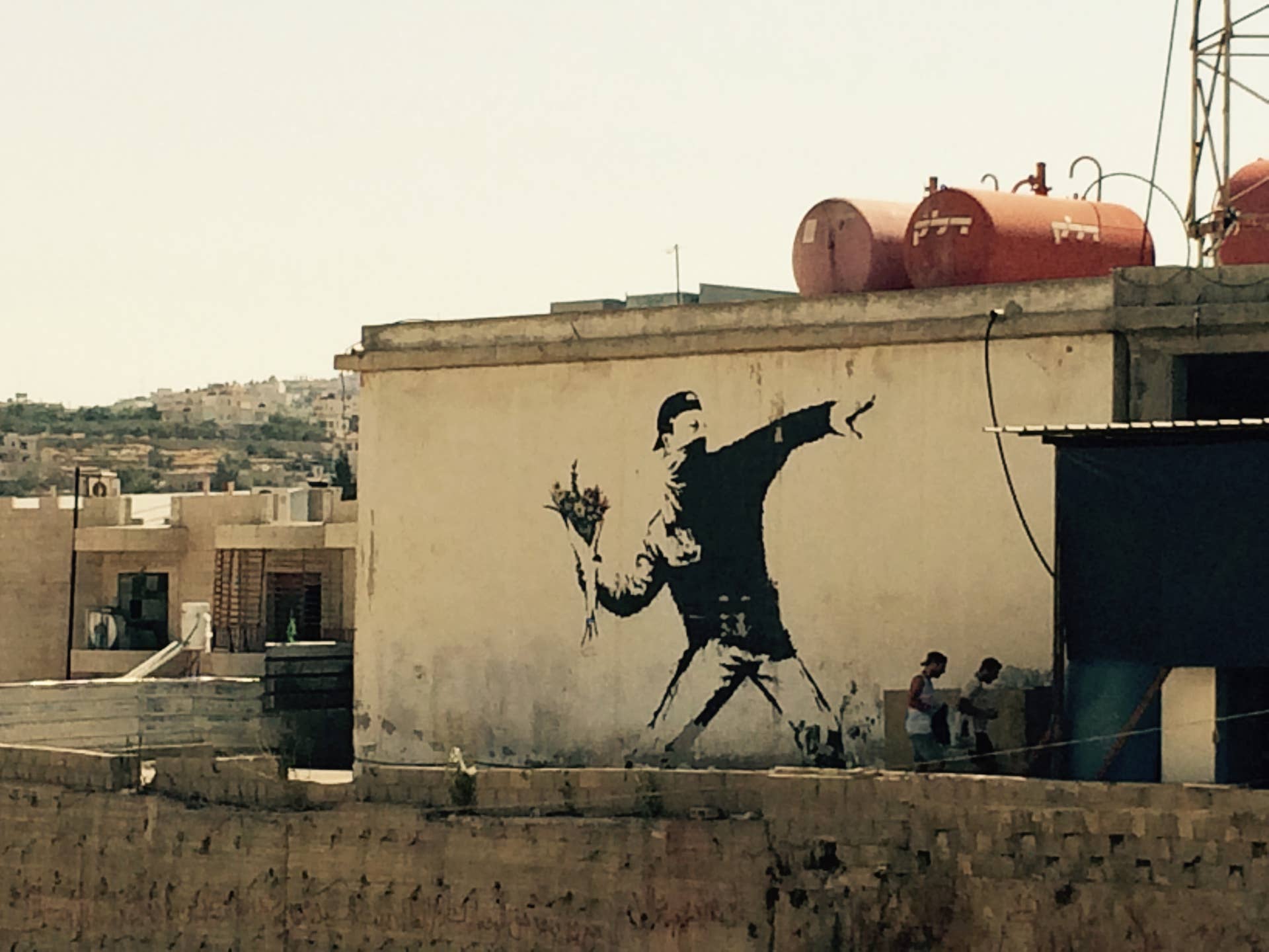 Photo Emerges Of The World's Most Famous Artist Who's Identity Has Been ...