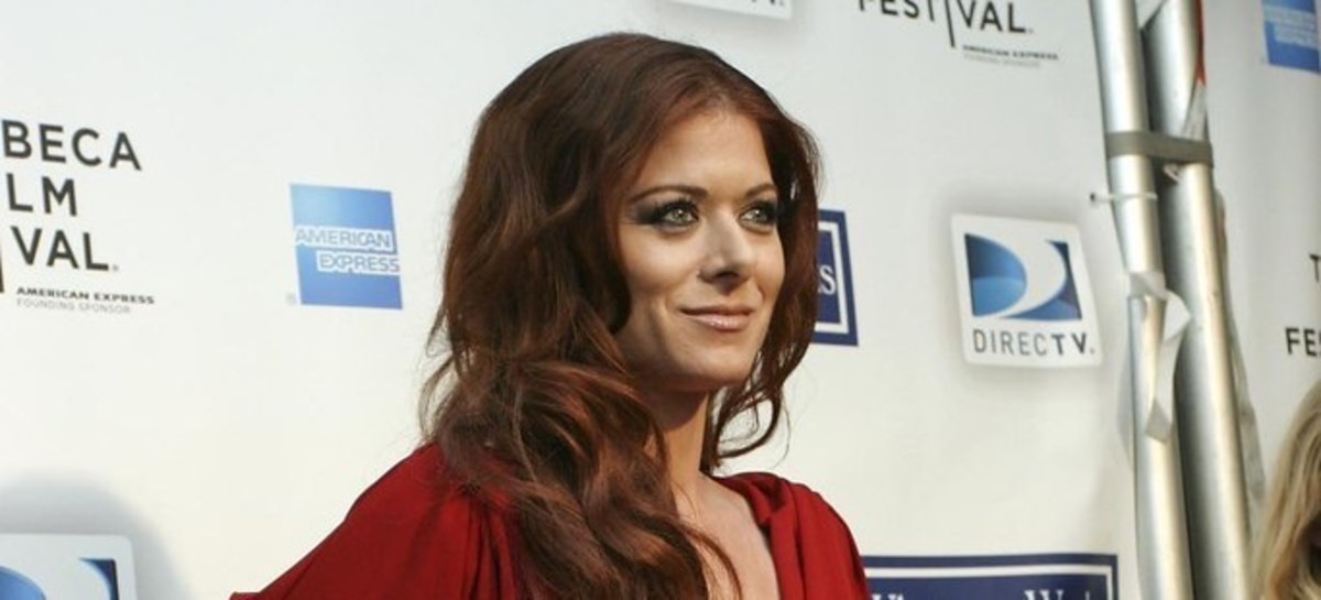 Debra Messing Faces Backlash For Celebrating ‘Offensive’ Church Sign ...