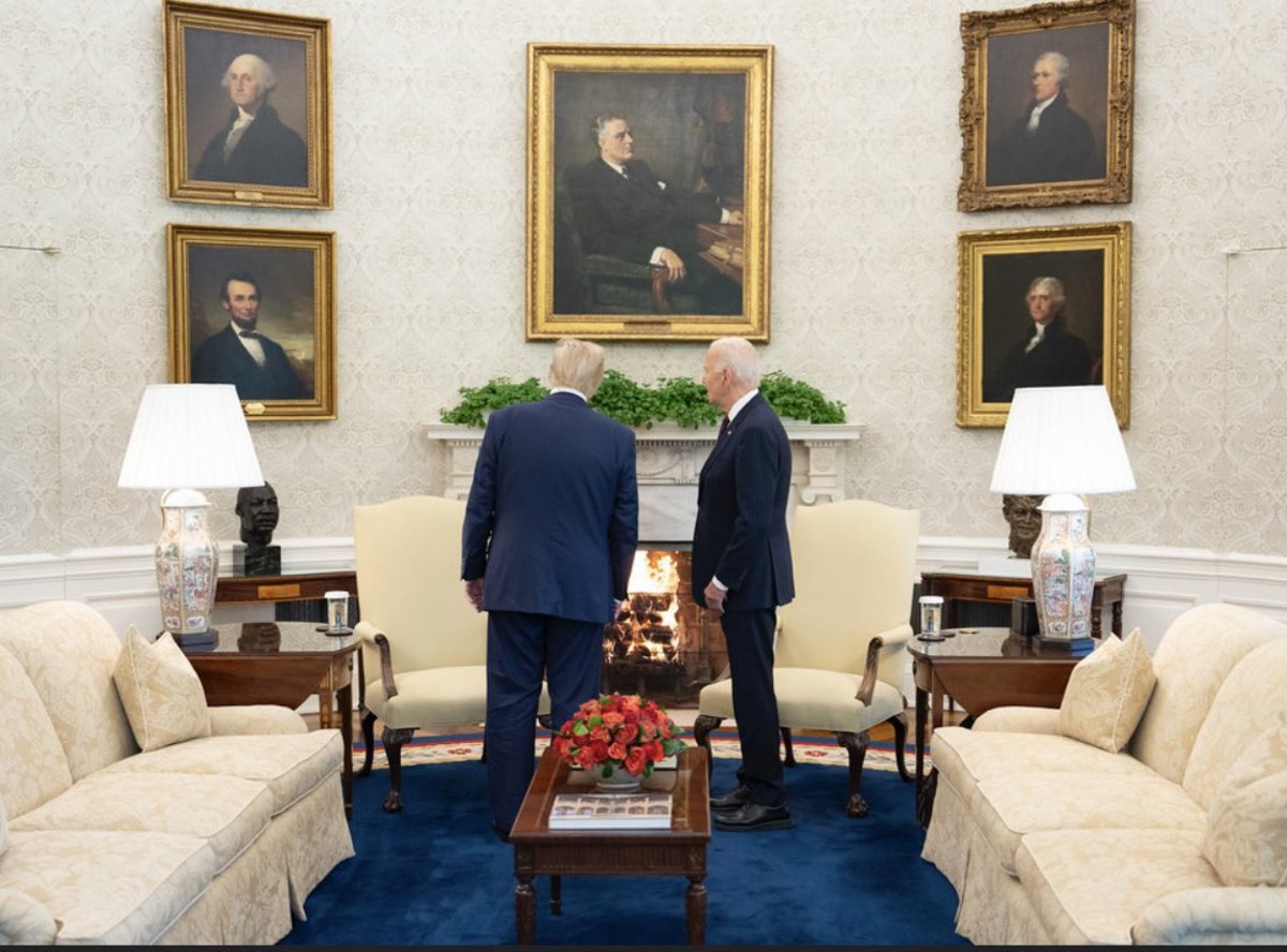 Photo Of Trump Meeting In Oval Office Turns Heads After People Spot ...