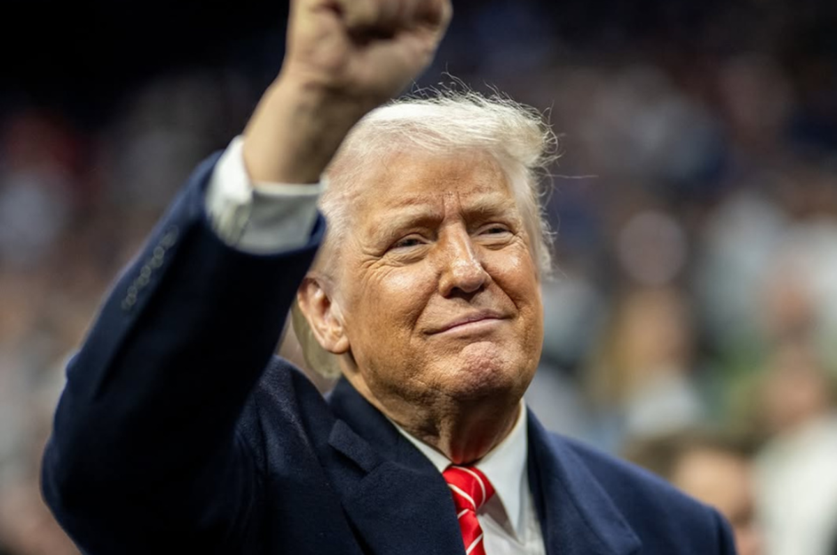 Trump Turns Heads After Asking To Remove This 'Distorted' Portrait Of ...