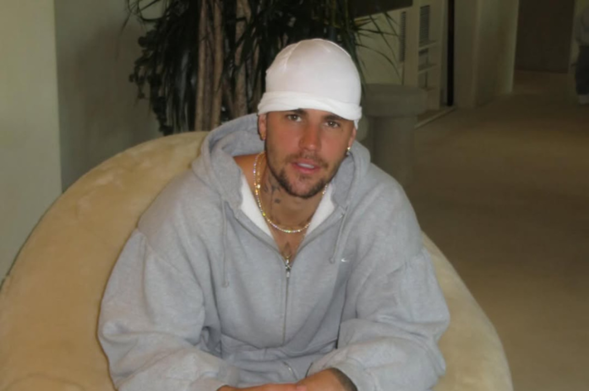 Photos Of Justin Bieber With Baby Son Spark Outrage After Fans Spot ...